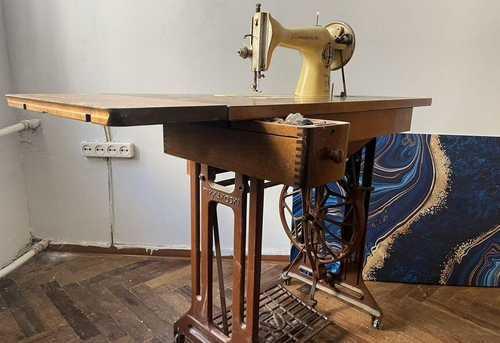 Швейная машинка Tikkakoski в рабочем состоянии