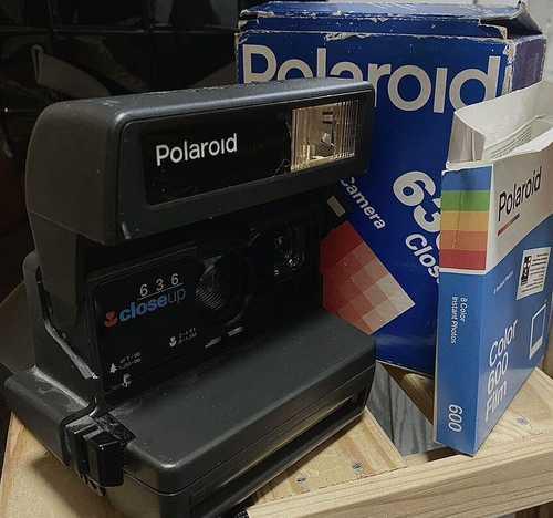 Polaroid 636 с кассетой