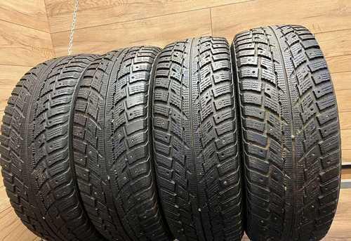 Kumho I'Zen RV Stud KC16 235/65 R17