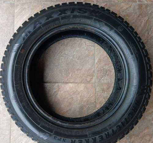 Maxxis ArcticTrekker NP3 185/65 R15 92T