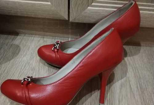 Туфли женские красные 34 размер кожа