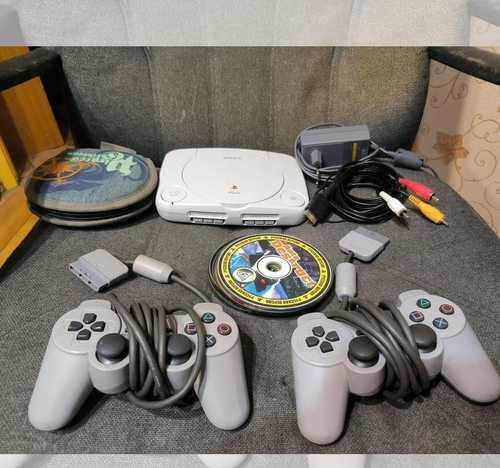 Sony playstation One полный комплект с играми