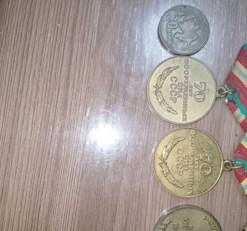Продам медали