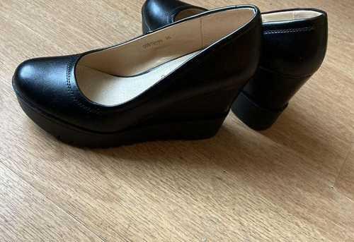 Туфли женские новые 35 размер