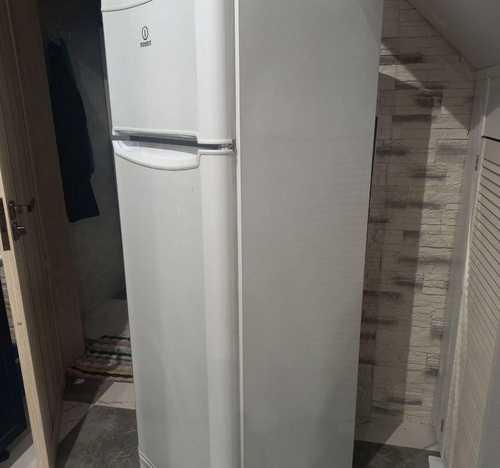 Холодильник indesit бу