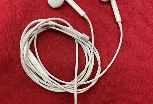 Наушники Apple EarPods Lightning