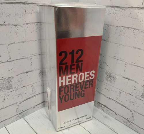 Carolina Herrera 212 men heroes 90 ml