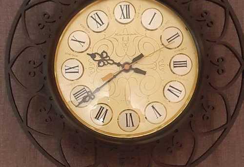 Часы настенные СССР янтарь
