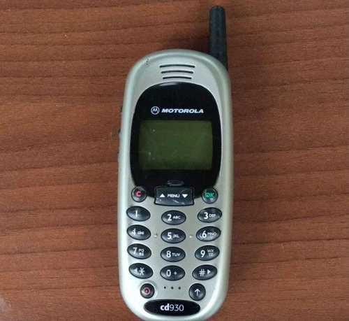 Телефон Motorola CD930