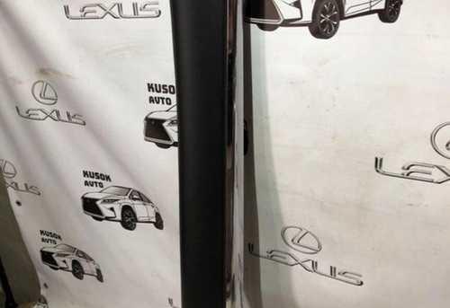 Молдинг двери передний левый Lexus Rx 350