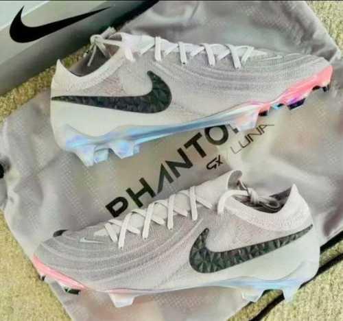 Футбольные бутсы nike phantom