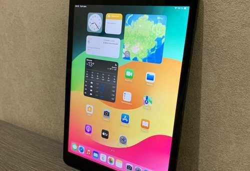 Планшет Apple iPad MYL92RU/A