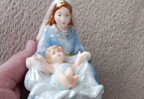 Стеклянная игрушка Мария с младенцем Komozja