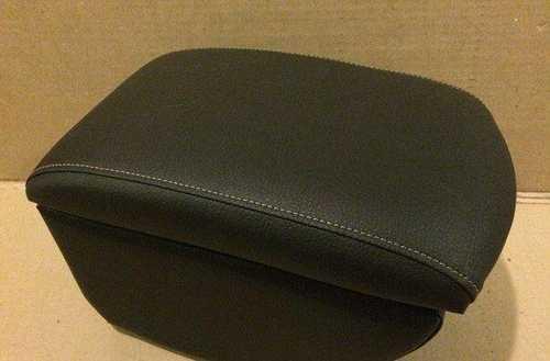 Подлокотник Opel Astra 2011г