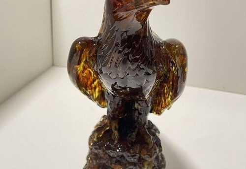 Фигурка орла янтарная, ручной работы