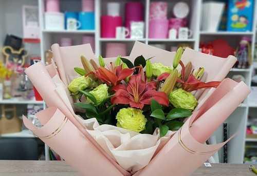 Букет с Лилиями и розами Цветы букеты
