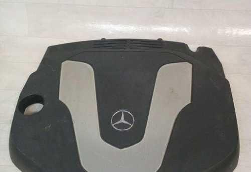 Декоративная крышка двигателя Mercedes-Benz Gls