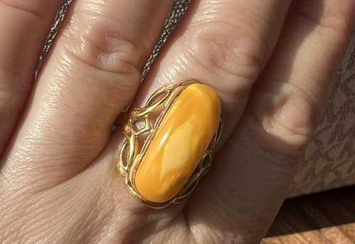 Кольцо времён СССР природный янтарь желток