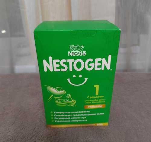 Продам детскую смесь nestogen 1