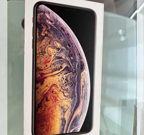 Коробка от iPhone XS 64 с наклейкой Apple