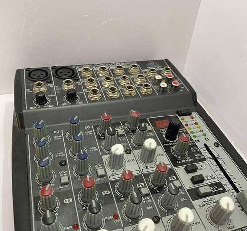 Микшерный пульт behringer xenyx 1002FX