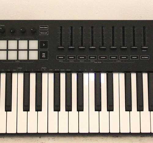 Midi-клавиатура Novation Launchkey 49 MK3