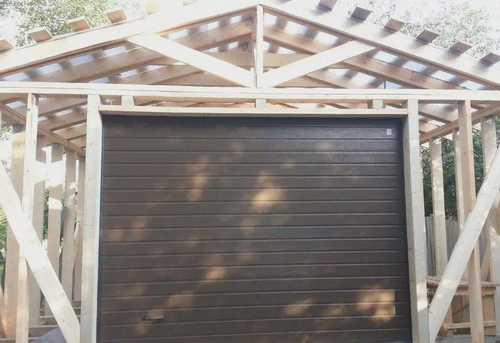 Секционные ворота для гаража Alutech