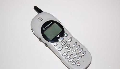 В коллекцию Motorola v2288 белый, новый