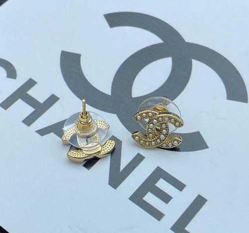 Серьги chanel в наличии