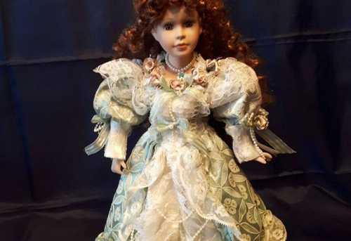 Фарфоровая коллекционная кукла "Принцесса"