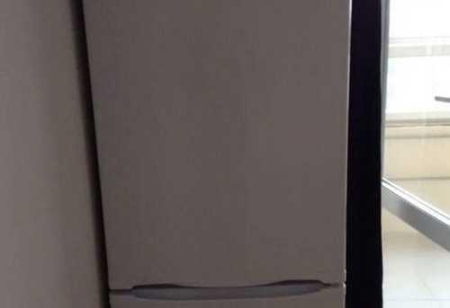 Холодильник indesit ES20