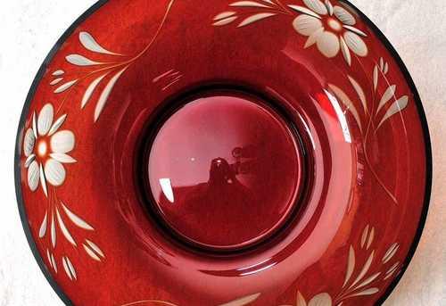 Красивая красная ваза чаша для фруктов (хрусталь)