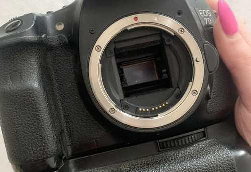 Зеркальный фотоаппарат Canon 7d