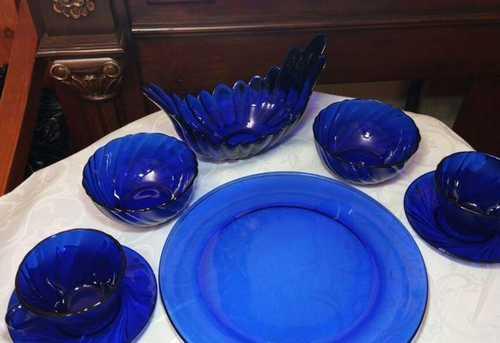 Кобальтовая синяя стеклянная посуда