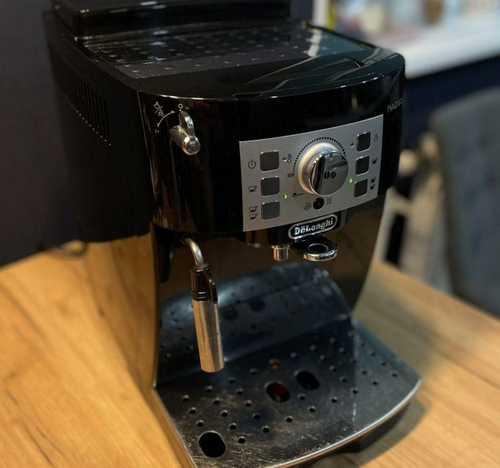 Кофемашина delonghi magnifica s(ecam 22.114)