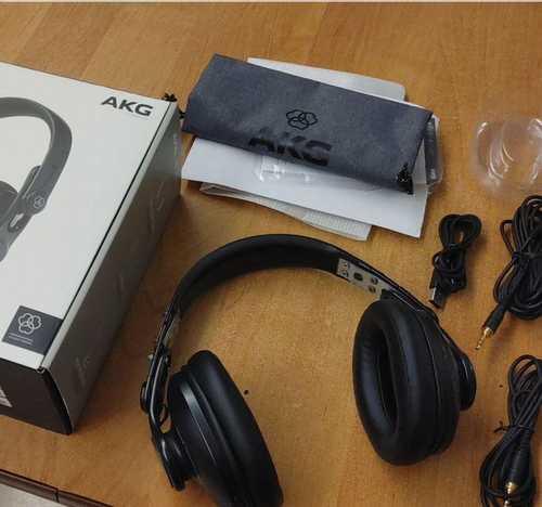 Студийные наушники AKG K361