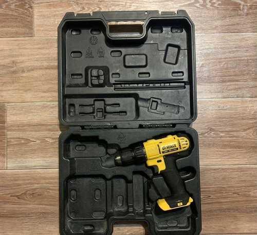 Шуруповерт Dewalt DCD 771