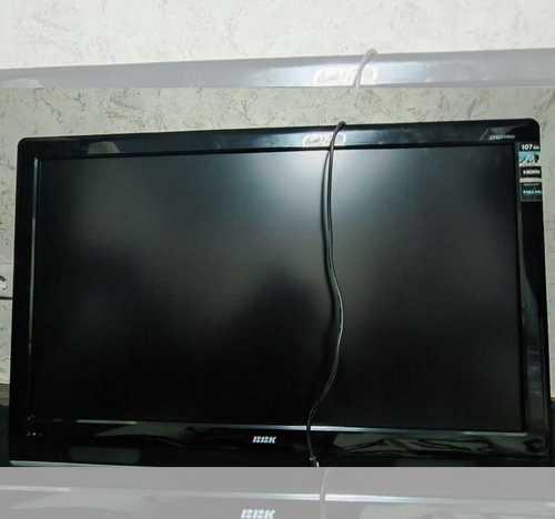 Продаю телевизор BBK lt4217hd диагональ 107 см