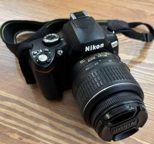 Зеркальный цифровой фотоаппарат Nikon D60