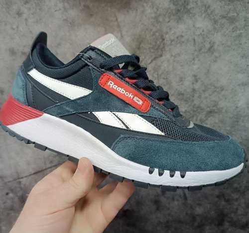 Кроссовки Reebok Classic Legacy