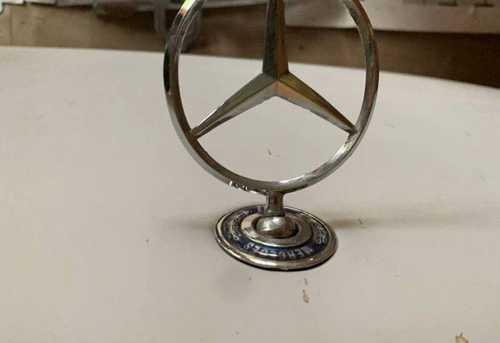 Капот от Mercedes-Benz W208