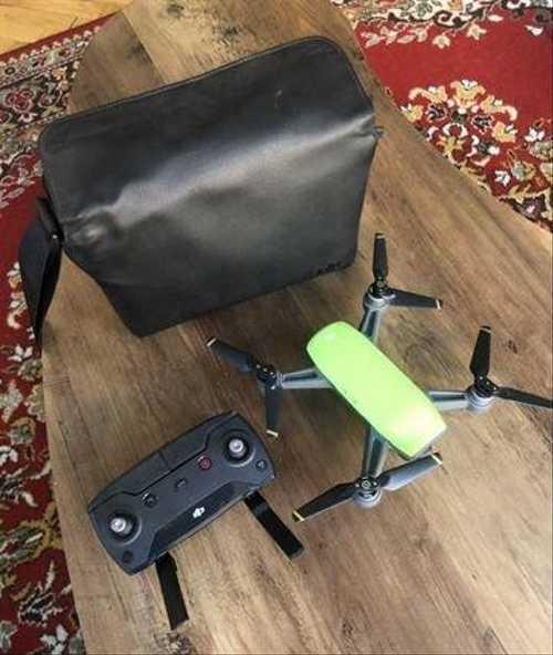 Квадрокоптер DJI Spark Combo