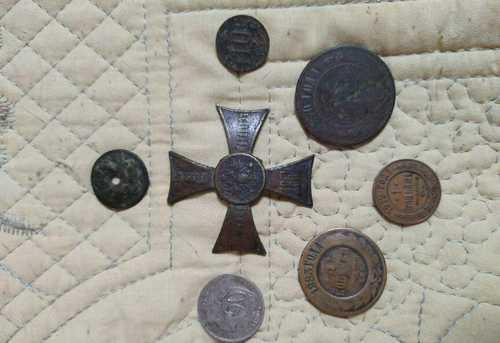 Старинные монеты,крест и банкнот