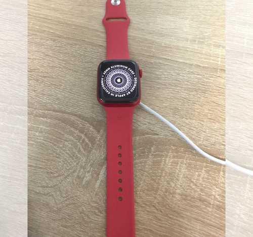 Apple Watch Series 8 45 мм product RED