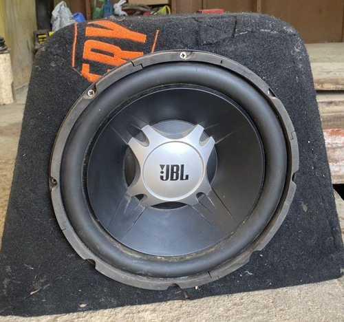 Сабвуфер JBL