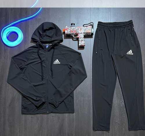 Спортивные костюмы Adidas