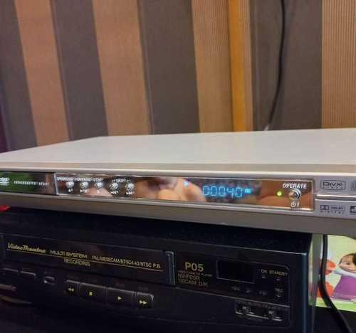 DVD проигрователь sharp