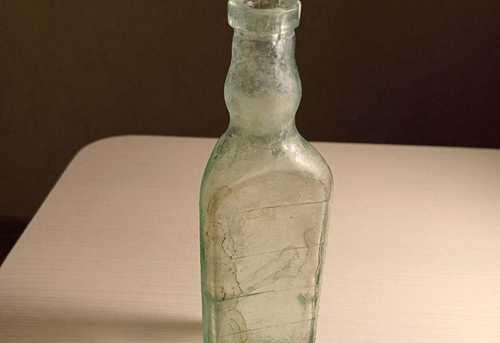 Старинная бутылка треугольная с делениями
