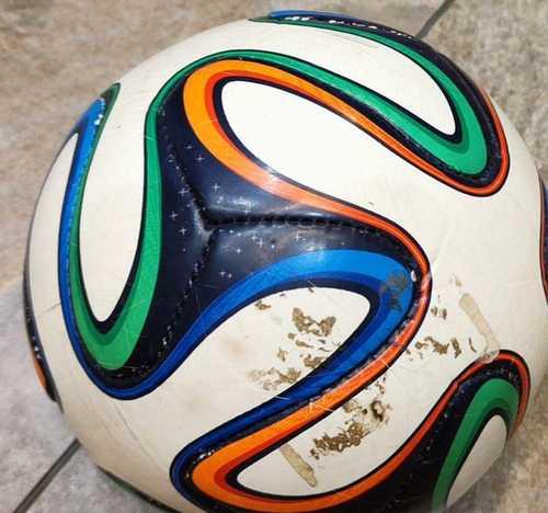 Футбольный мяч Adidas Brazuca Оригинал