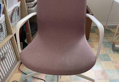 Кресло IKEA без колесиков розовое Langfjall